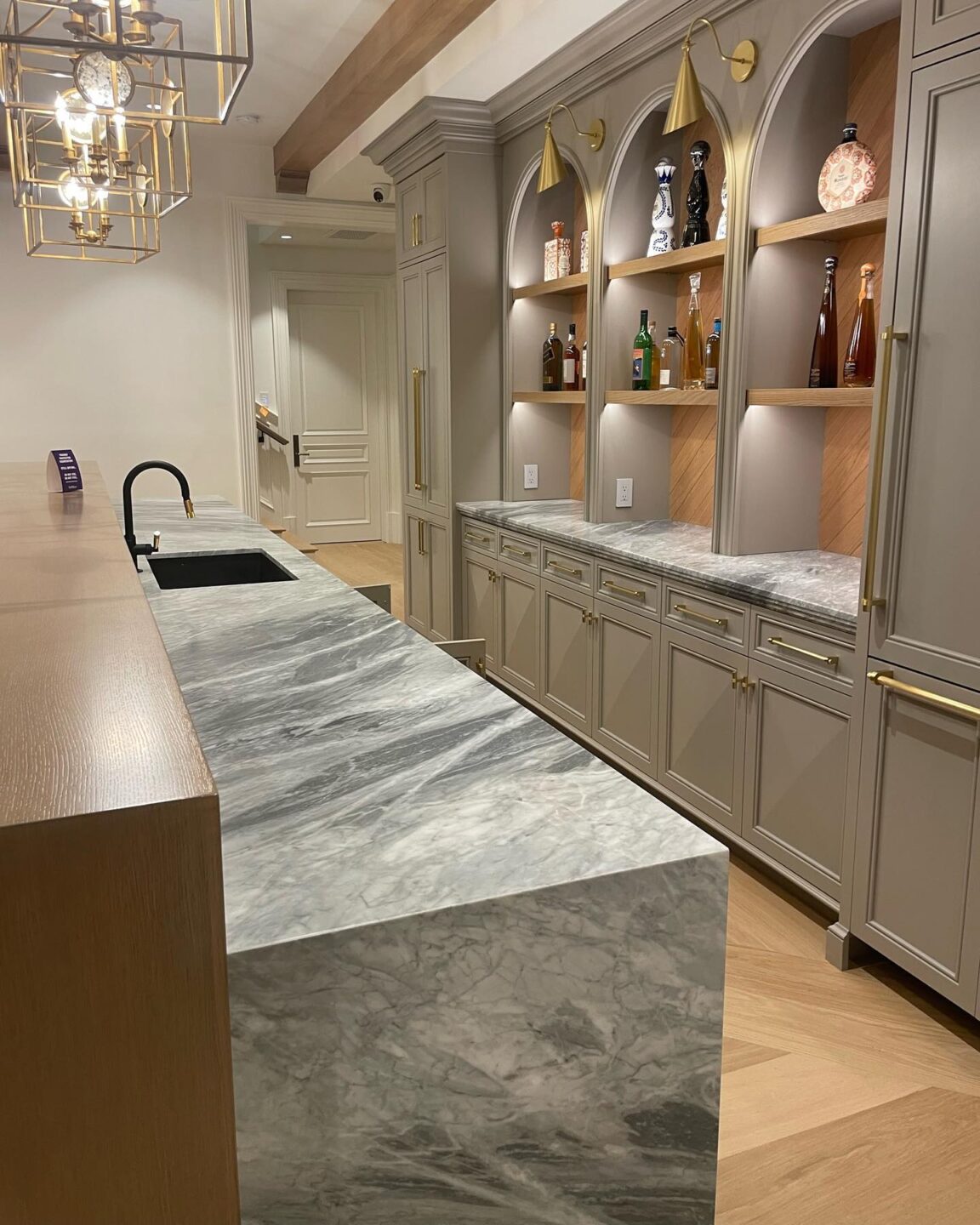 Creative Ways to Highlight Marble Countertops in Your Home